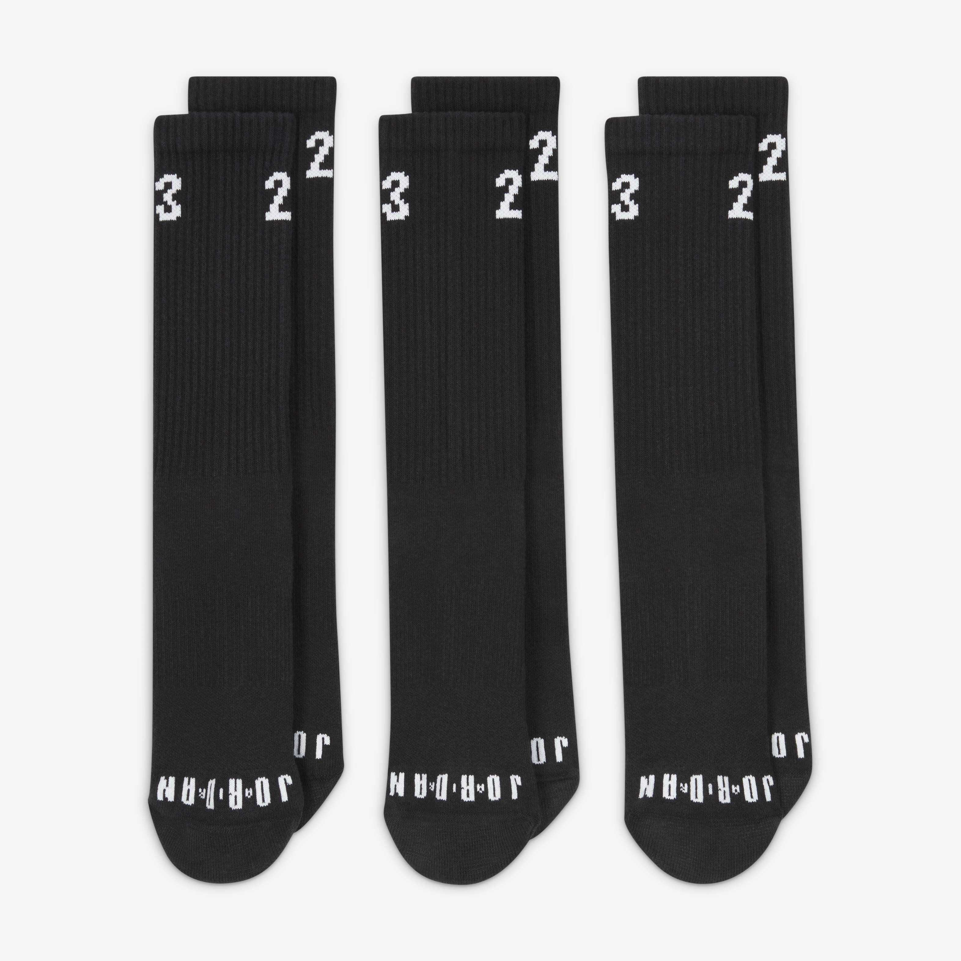 Buy Jordan Essentials Crew Socks (3 Pairs) - Black/White | Nike Kuwait ...
