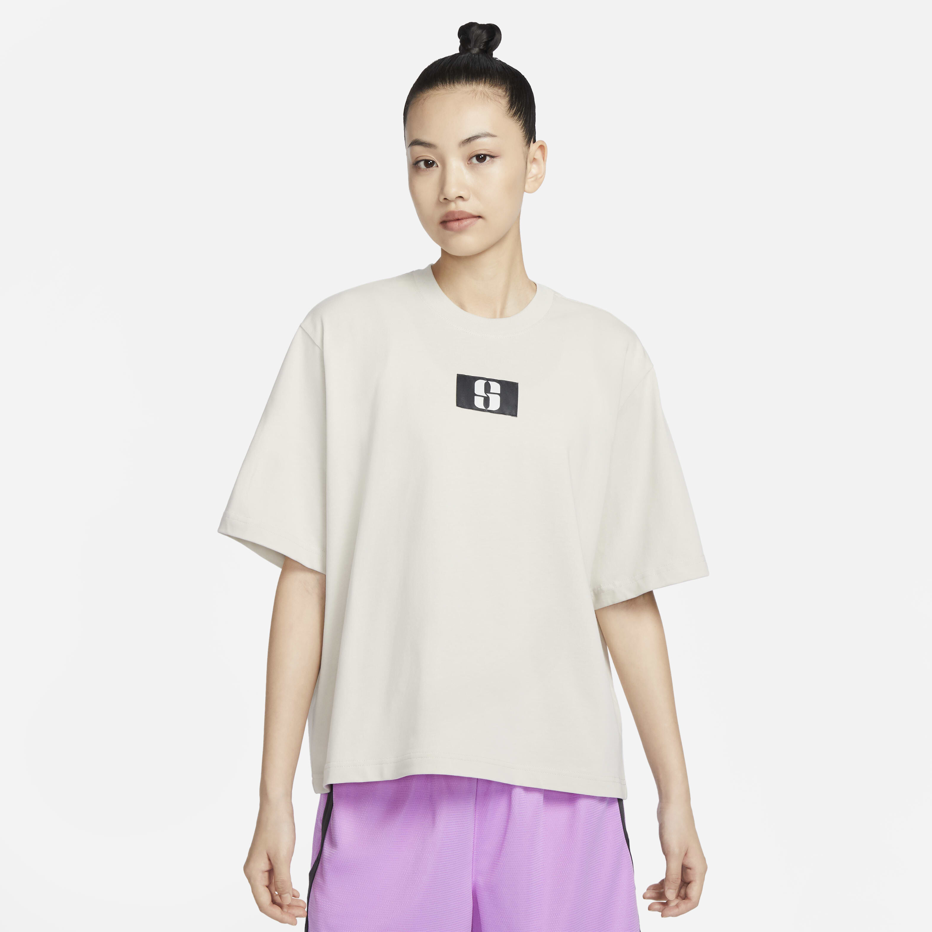 Buy Sabrina Women's Boxy Basketball Tee - Light Bone | Nike Kuwait Official
