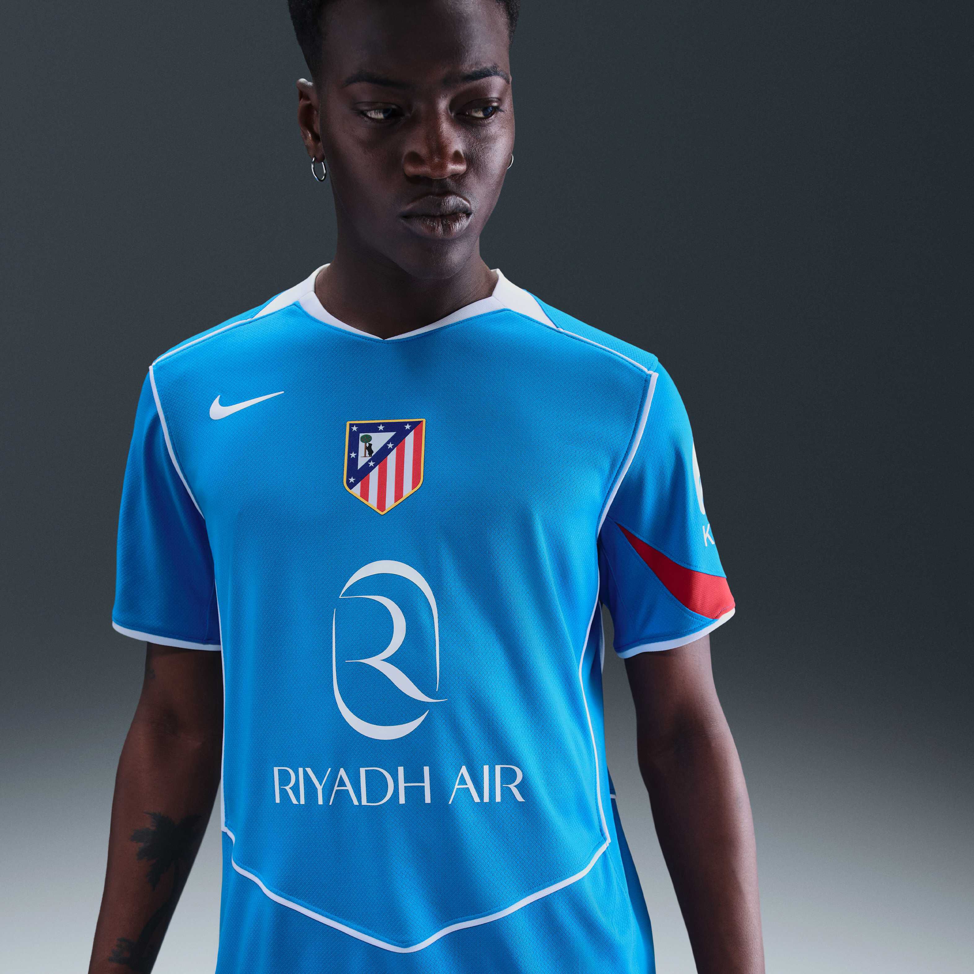 Shop NikeKits & Jerseys on Nike Kuwait Online