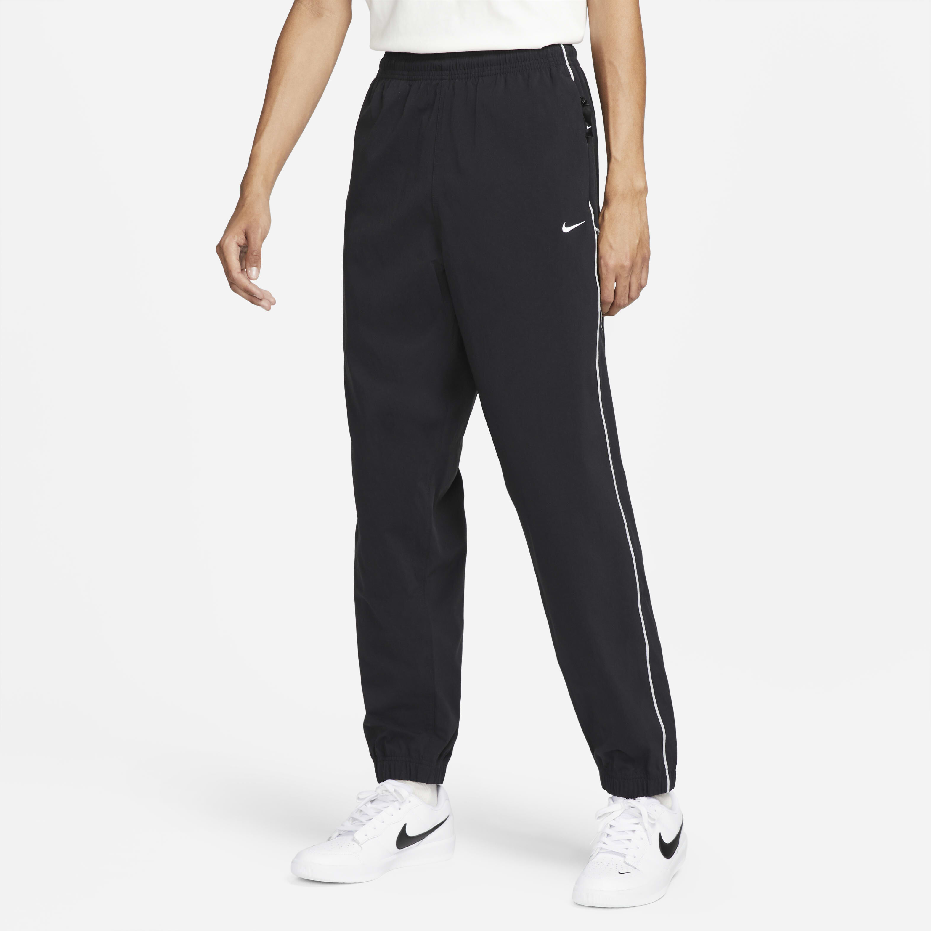 Buy Nike SB Rugged Skate Tracksuit Bottoms - Black | Nike Kuwait Official