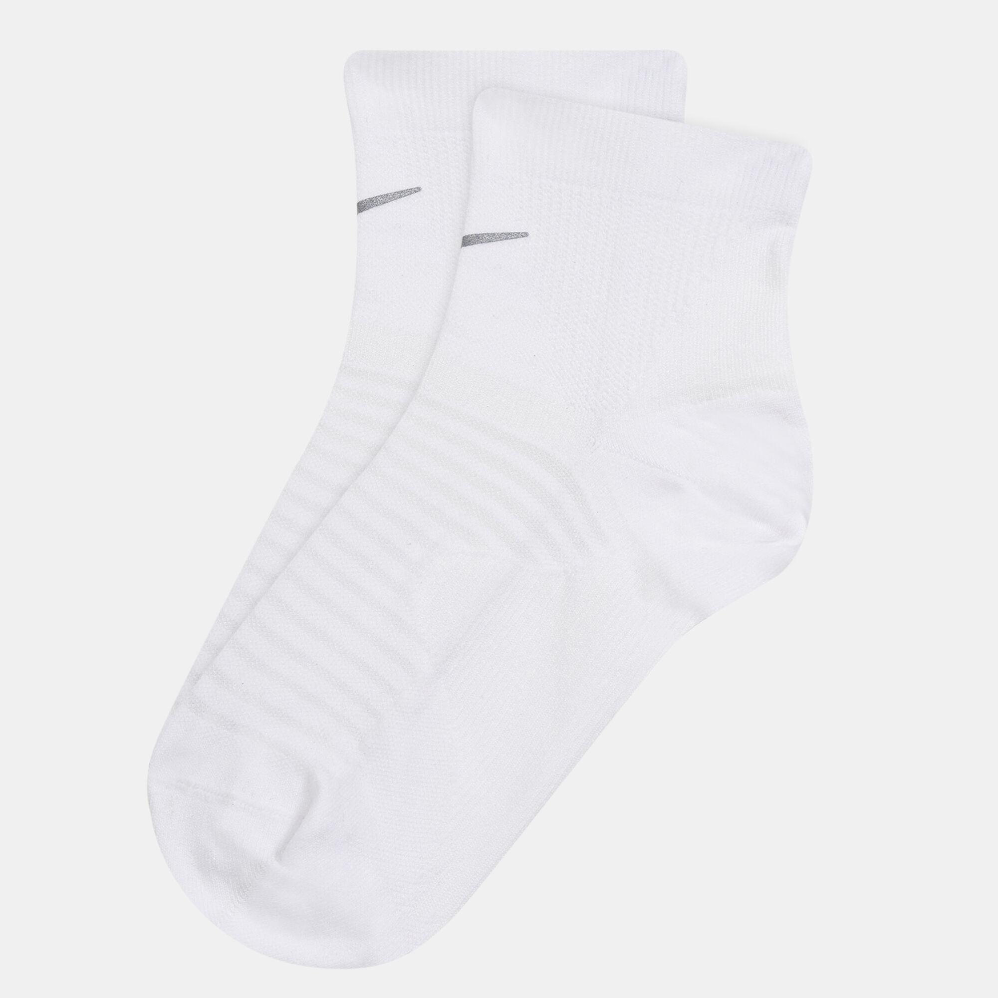 Buy Spark Lightweight Ankle Socks - | Nike Kuwait Official