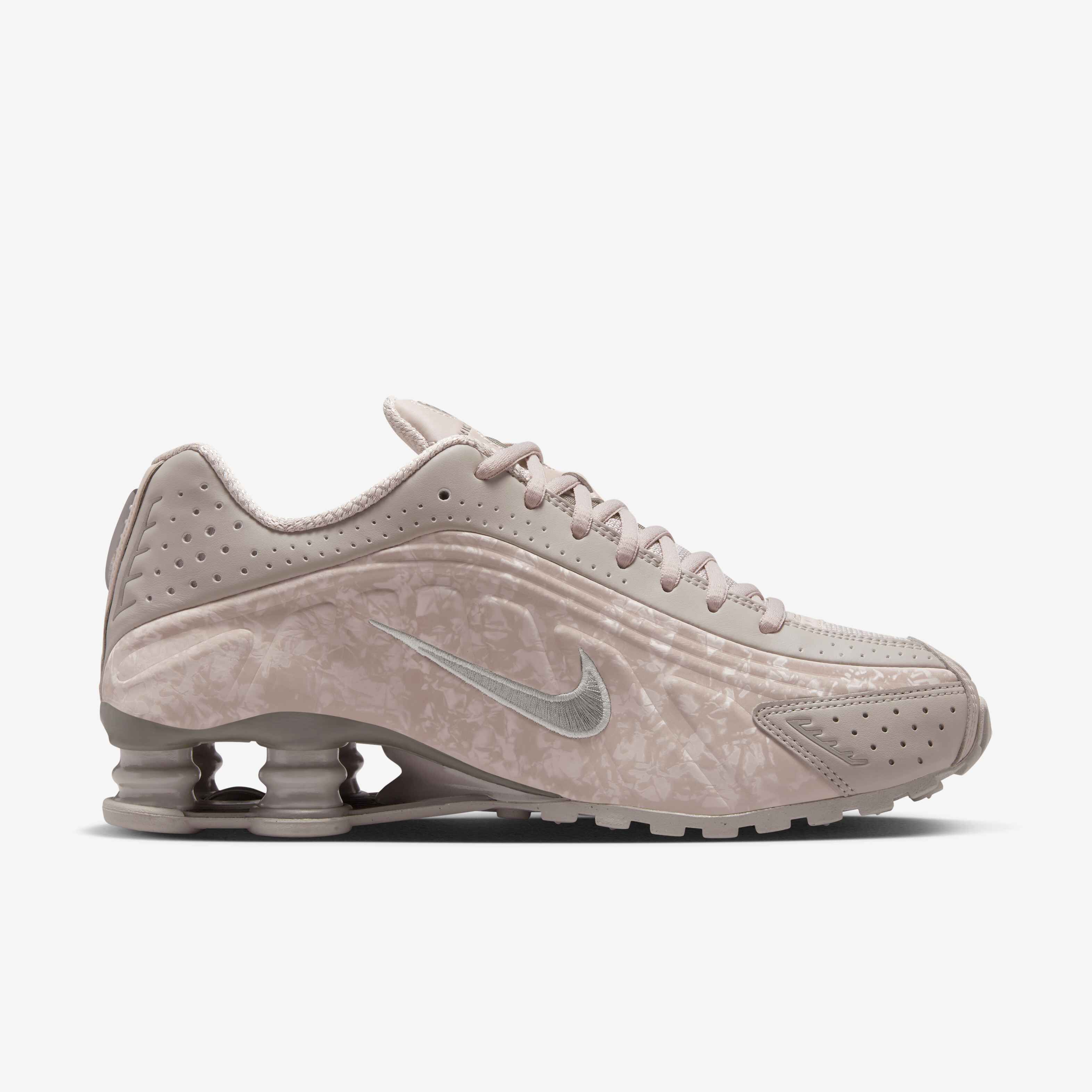 Buy Nike Shox R4 Women's Shoes - College Grey/Flat Pewter @ Nike Kuwait